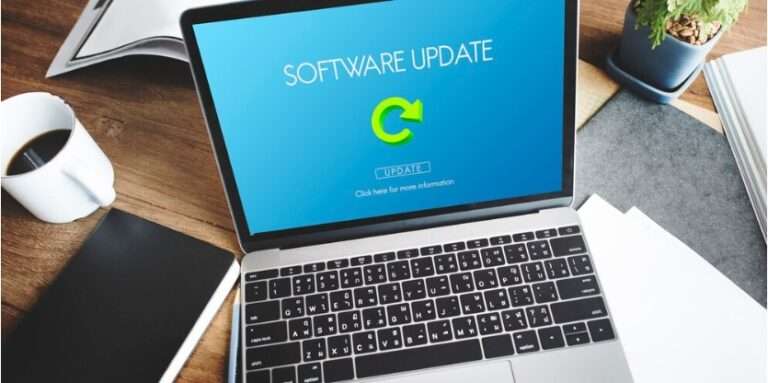 Bad Computer Habits That Could Be Killing Your Laptop – Headphone Experts