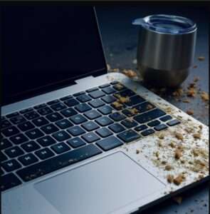 Bad Computer Habits That Could Be Killing Your Laptop – Headphone Experts